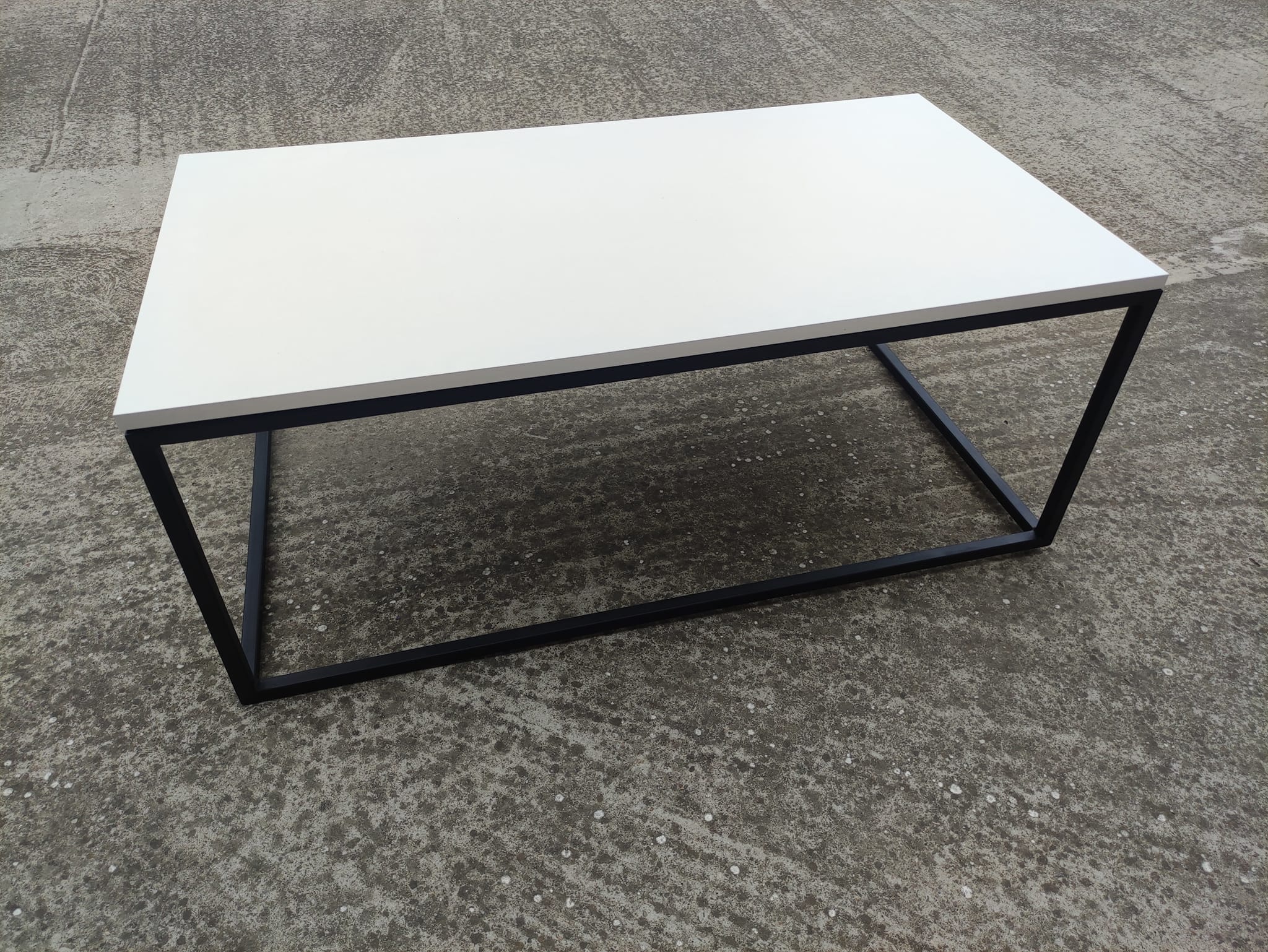 Namještaj "Metal - drvo - iverica" - BDBOX