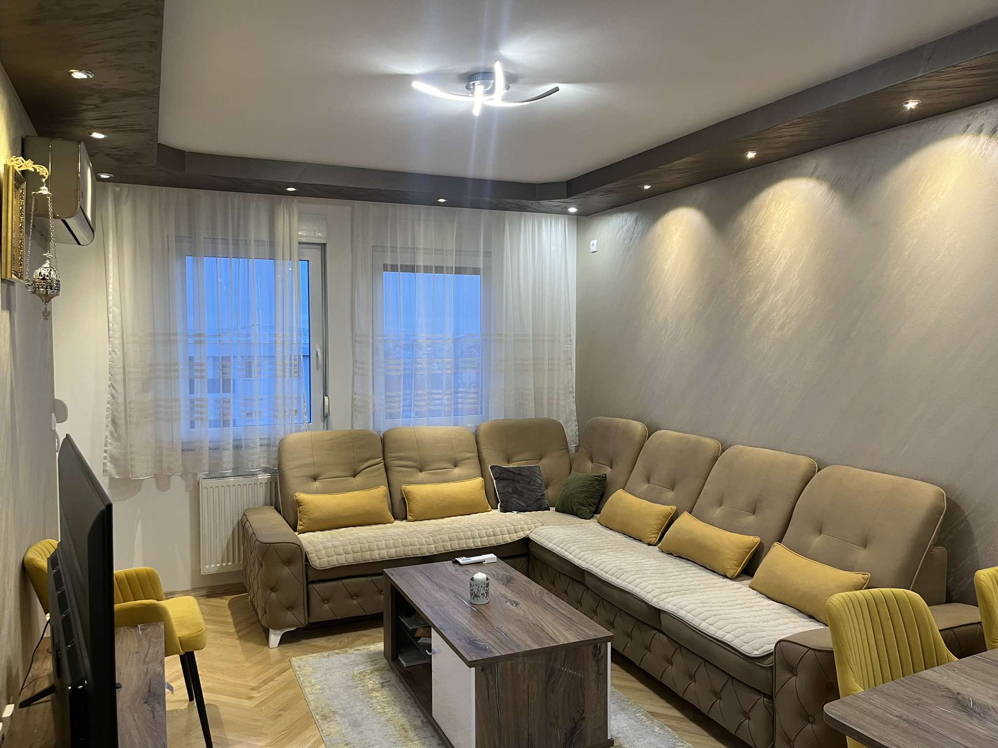 Na prodaju potpuno namješten stan od 46m2 u Bijeljini - BDBOX