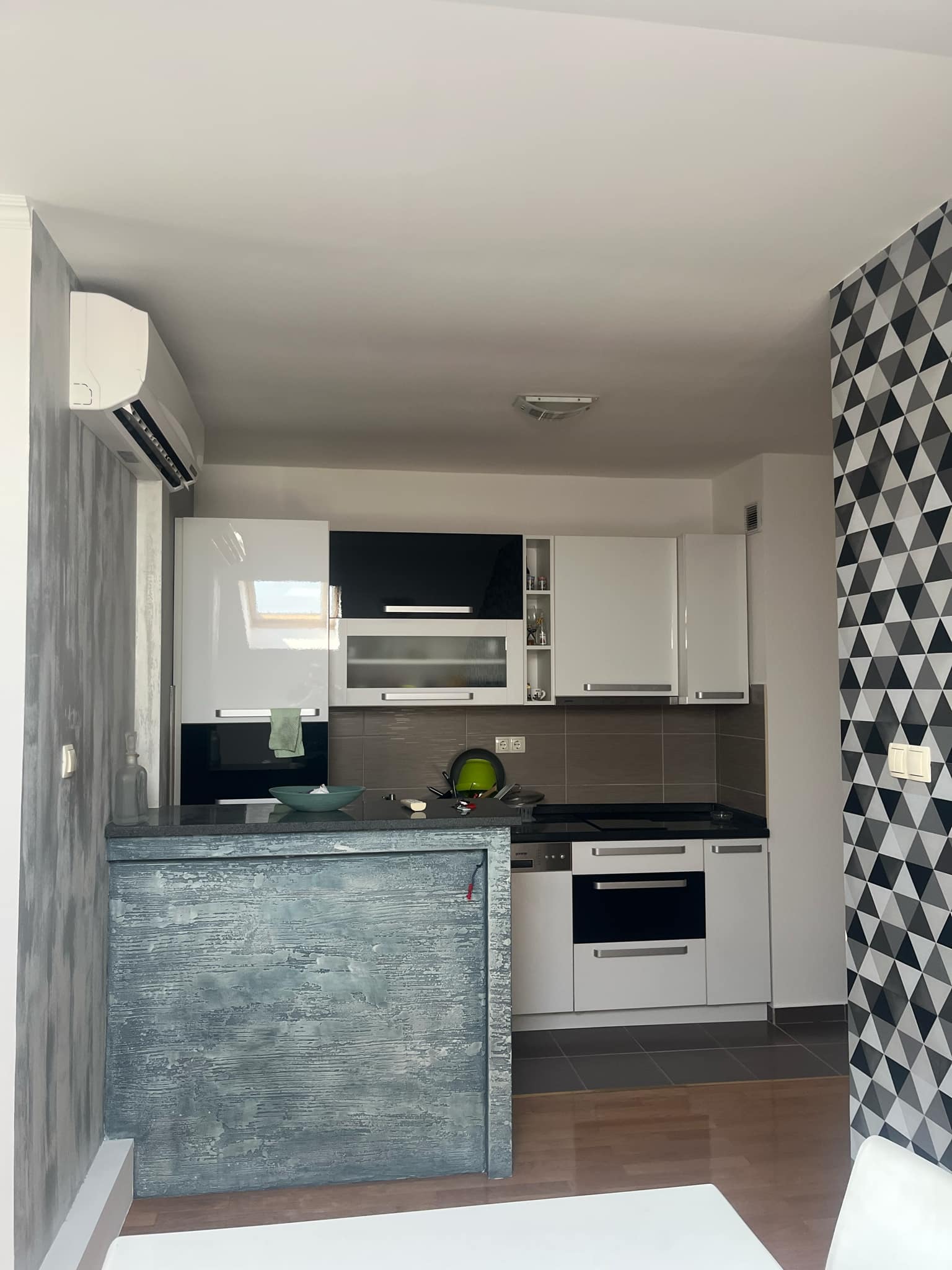 Na prodaju trosoban namješten stan 72m2 u Bijeljini - BDBOX