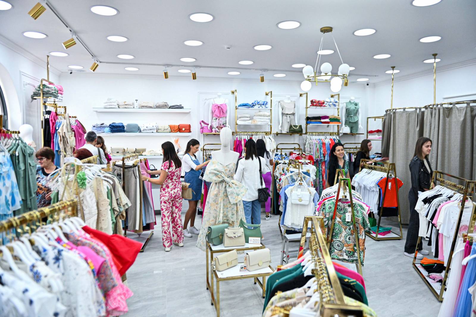 OTVOREN "E BUTIK" U BIJELJINI U ponudi širok asortiman unikatne odjeće za dame FOTO