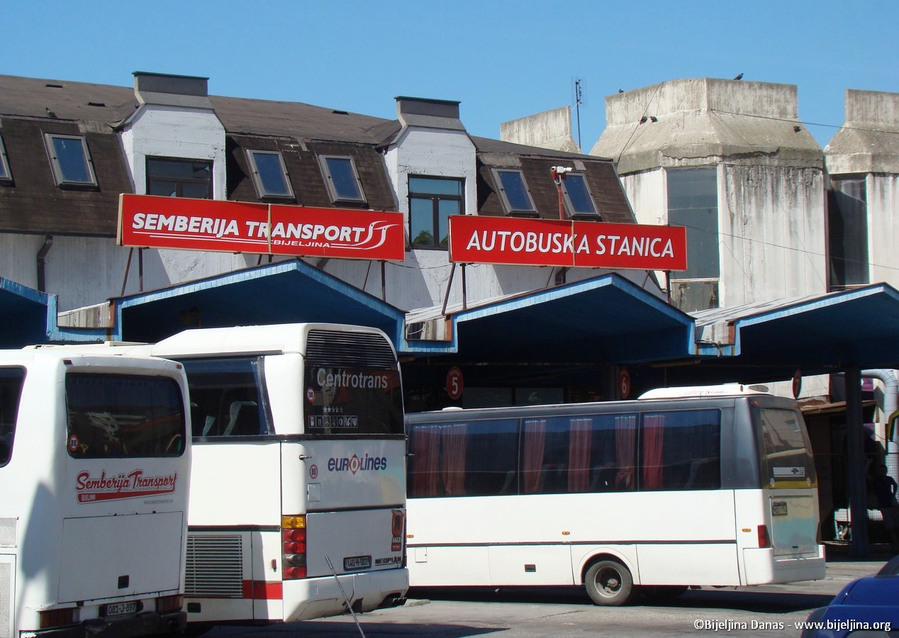 “Semberija transport” donira udžbenike i autobuske karte