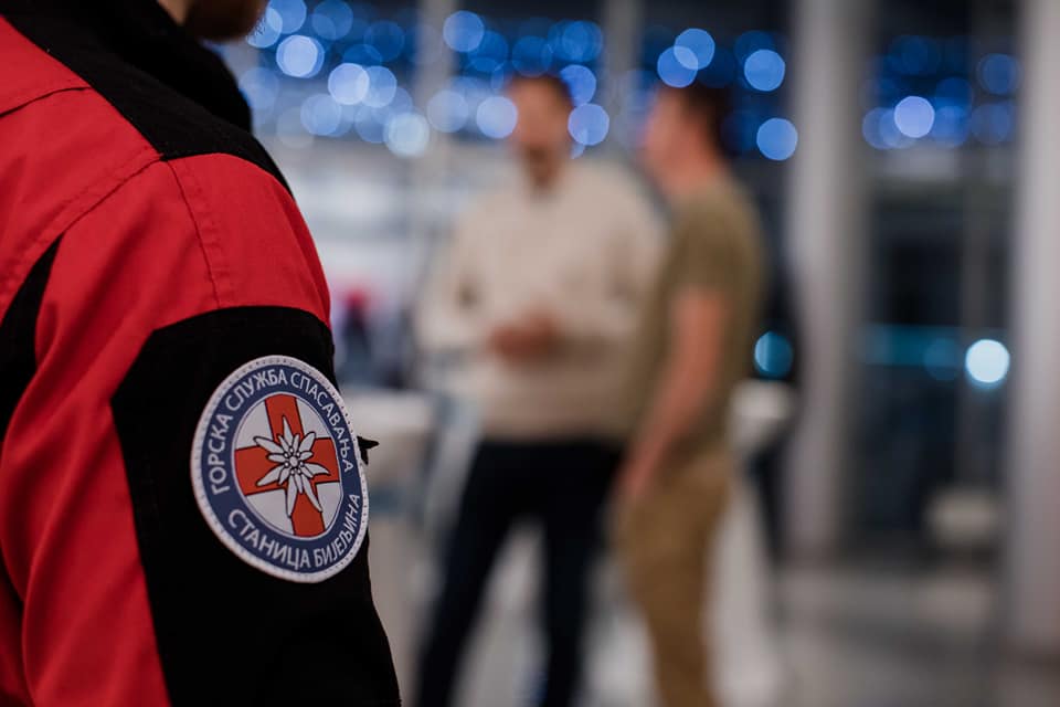 GSS Bijeljina: Za rođendan Republike zastava Srpske na vrhu između solitera