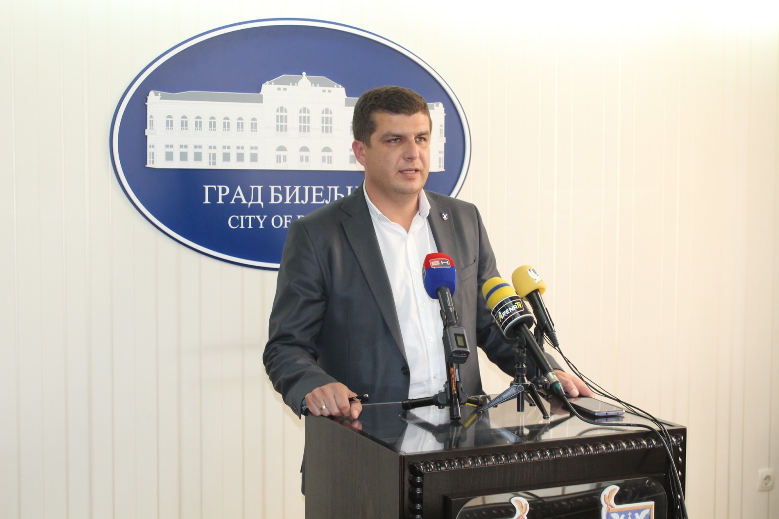 Sreten Vučković: Umjesto da pomaže - ministar kažnjava