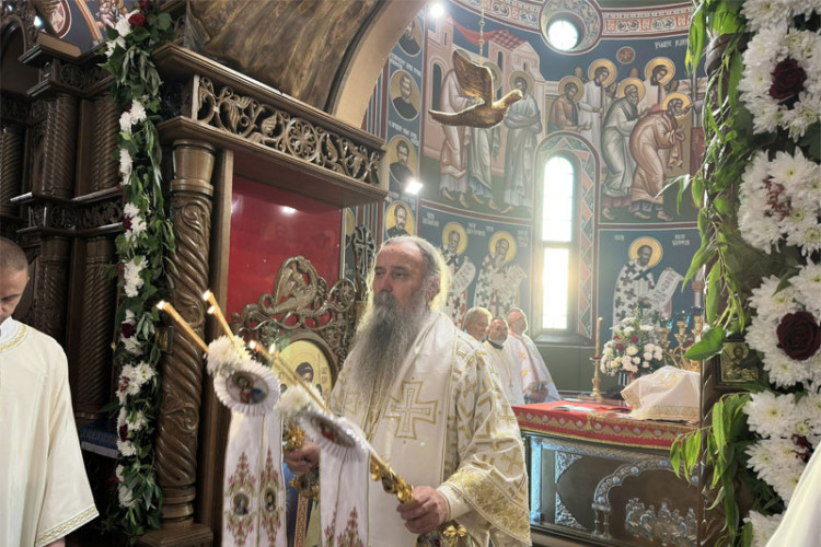 Episkop Fotije: Da Srbi žive vaskrsenjem Hristovim, da se vrate sebi ...